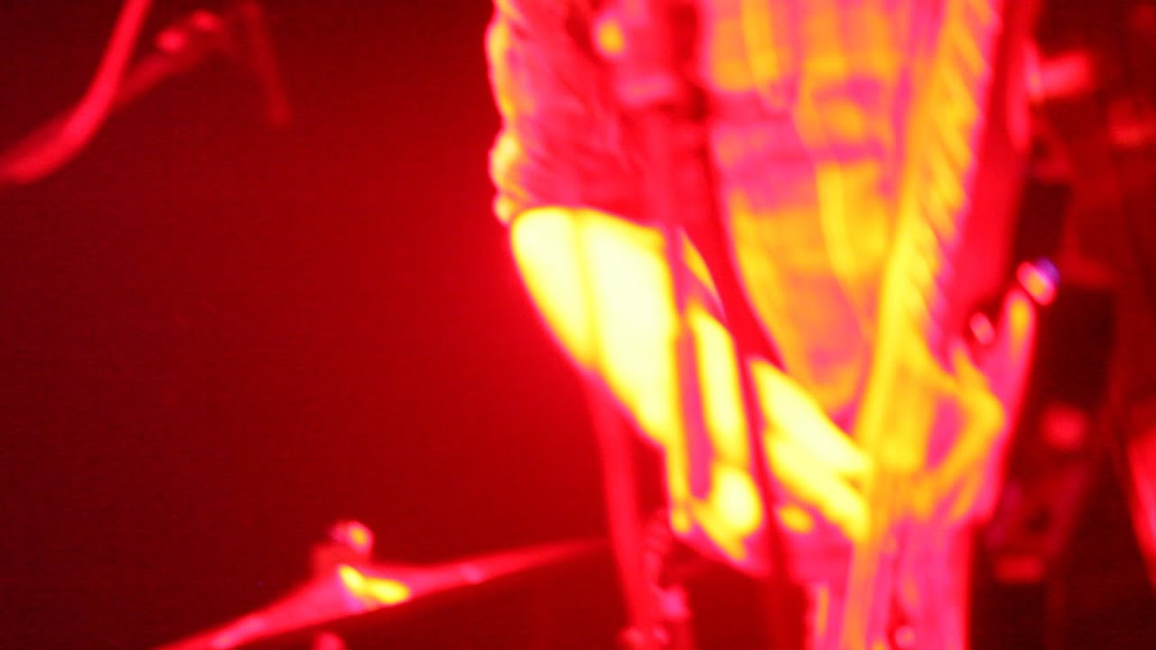 The Smoking Hiccup Machine - Never Dog [Official Video] - YouTube