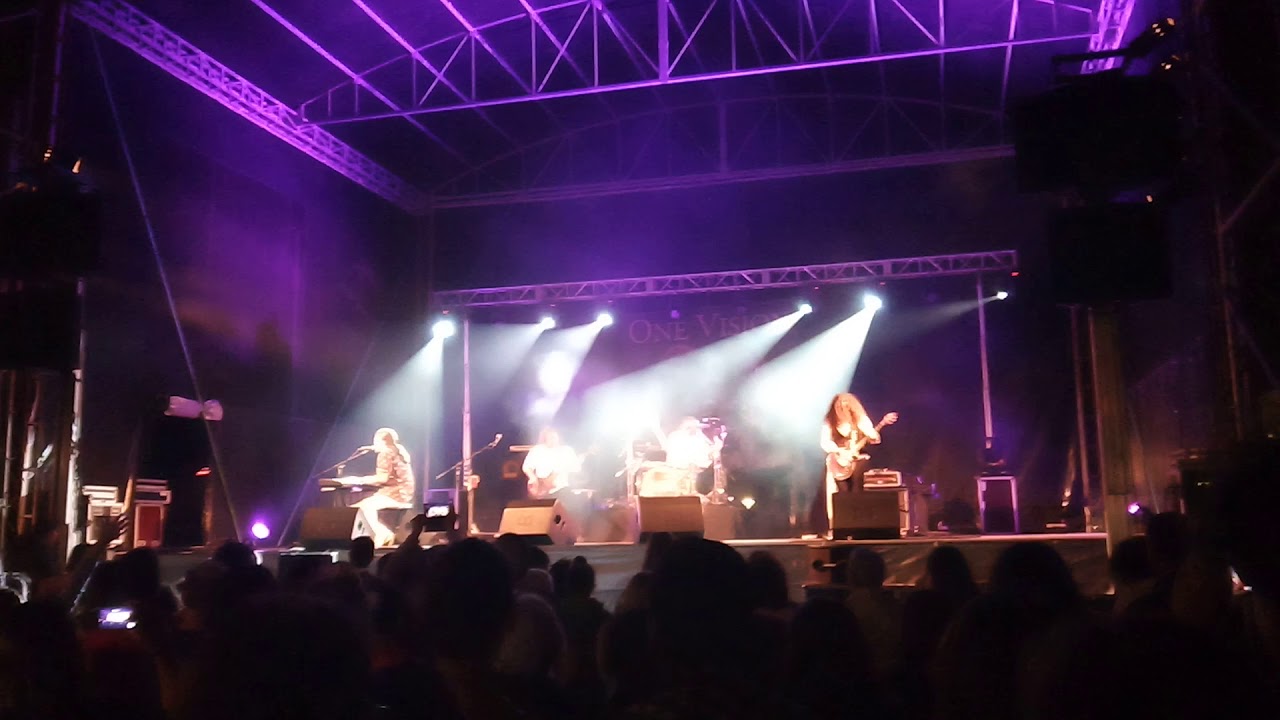 One Vision - Tributo aos Queen - YouTube