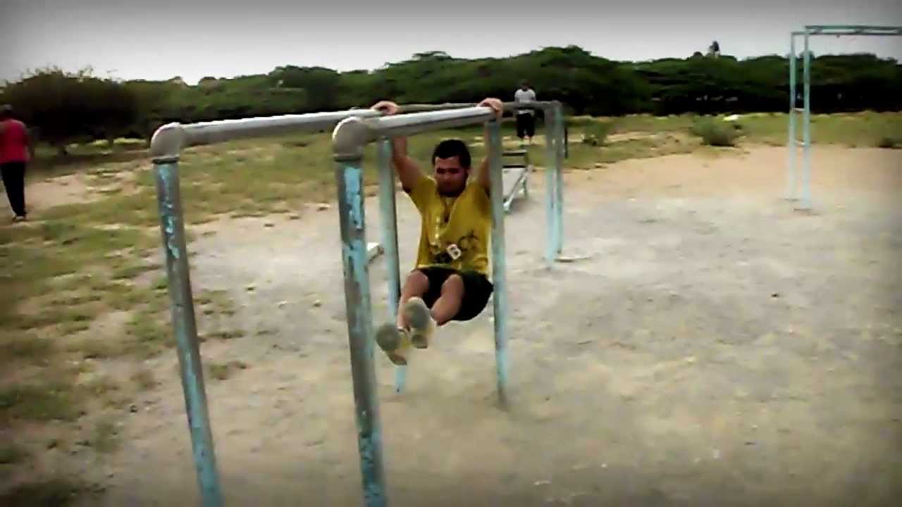 Muscle up on the parallel bar - YouTube