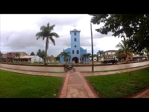 79 Llegando a Calamar - Guaviare. Tour en moto por Colombia - YouTube