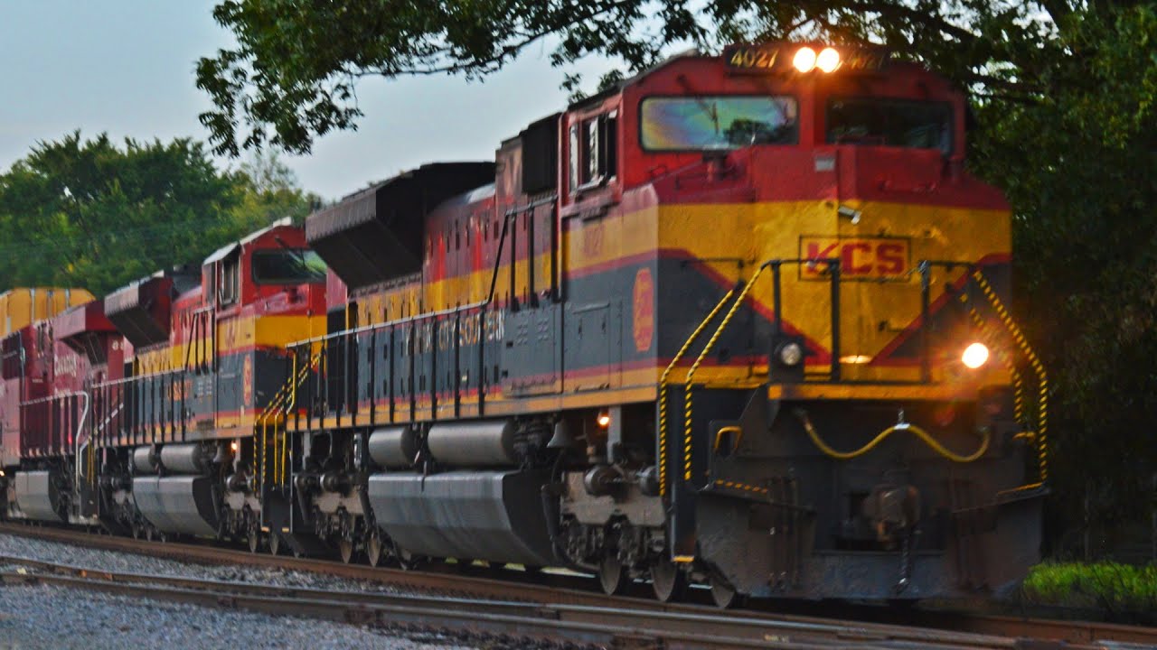 KCS 4027 Leads CSX X521 and More in Athens, AL - 08-24-24 - YouTube