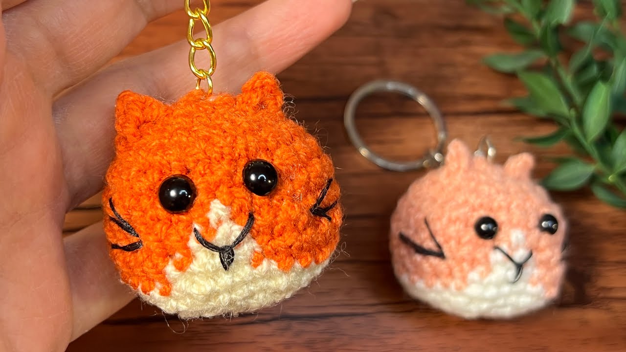 CROCHET Cute Cat KEYCHAIN in just 10 minutes | Easy & Cute Amigurumi ...