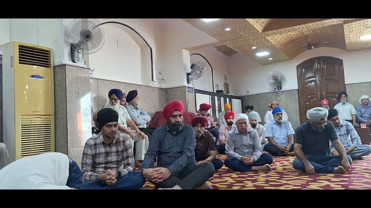 Halae yaaraa(n) halae yaaraa(n) khusikhabaree ||- S. KUL ANGAD SINGH JI ...