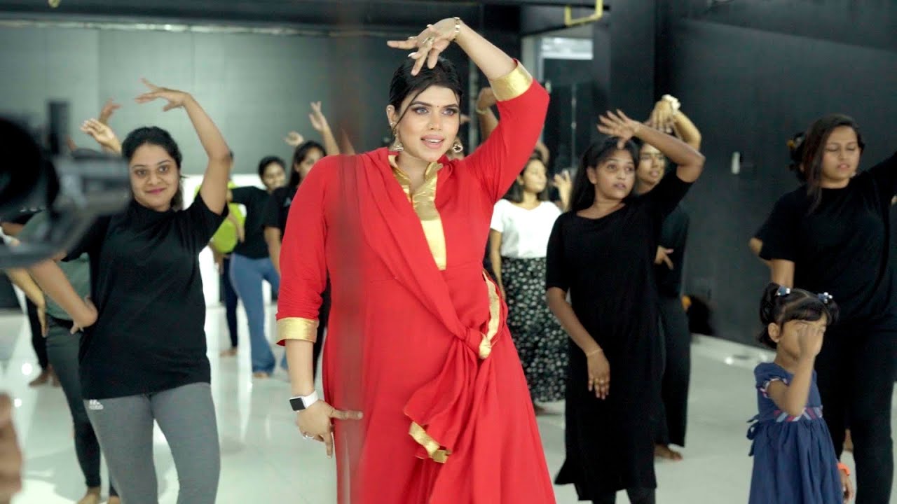 Heshani Liyadipita Dance Academy IDW @heshaniliyadipita3626 Desi Girl ...