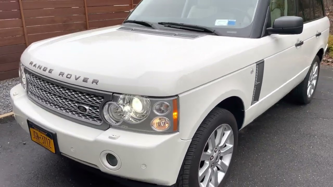 Chawton White Range Rover