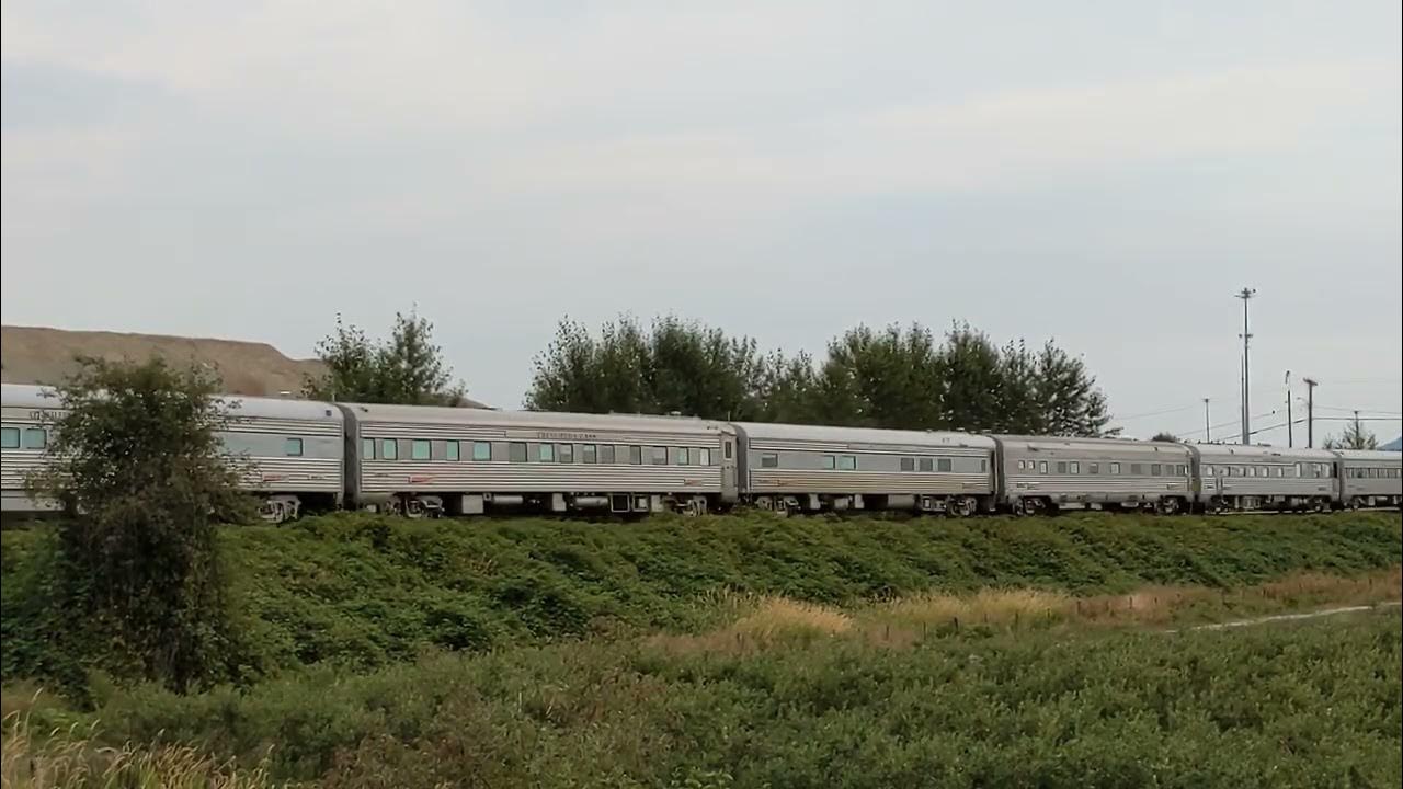 BNSF 4276, 7078 lead 15 car OCS special westbd at Mi109.4 CPKC Cascade sub, Pitt Meadows BC ...