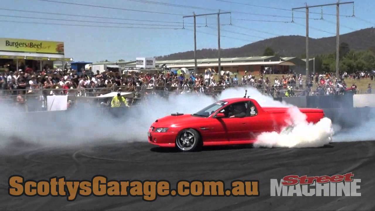 Supercharged VZ Commodore ute - YouTube