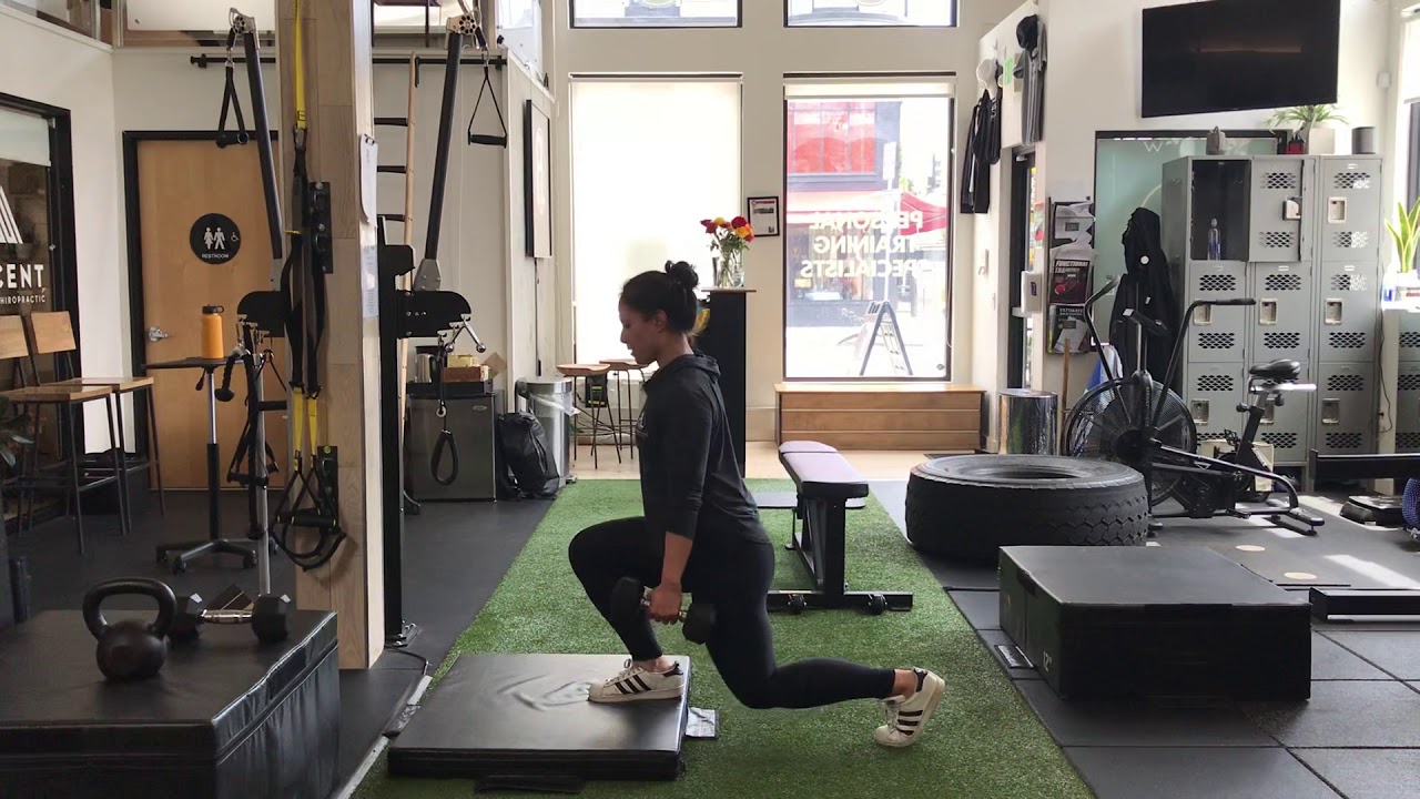 Front Foot Elevated 1 DB Contralateral Split Squat - YouTube