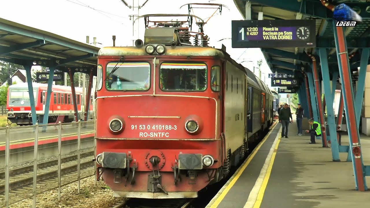 Trenul Bistrița Nord-Beclean pe Someș-Vatra Dornei Train in Gara ...