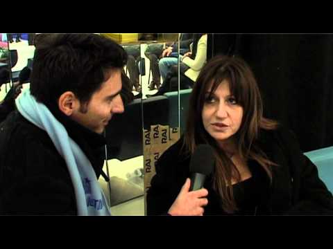 Maria Baiocco, backstage Telethon - YouTube
