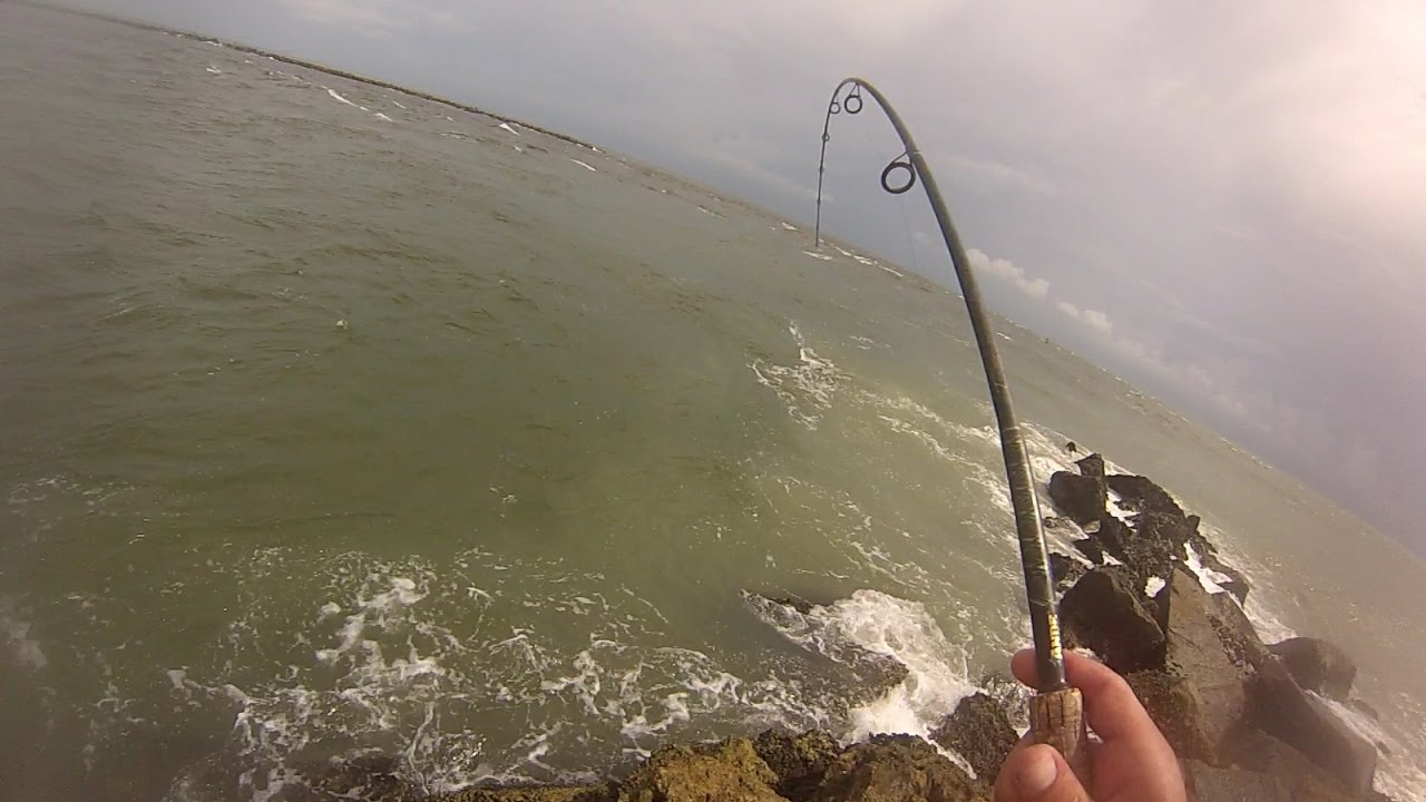Jetty Fishing - Losing Over Slot Redfish While Snapper Fishing - YouTube