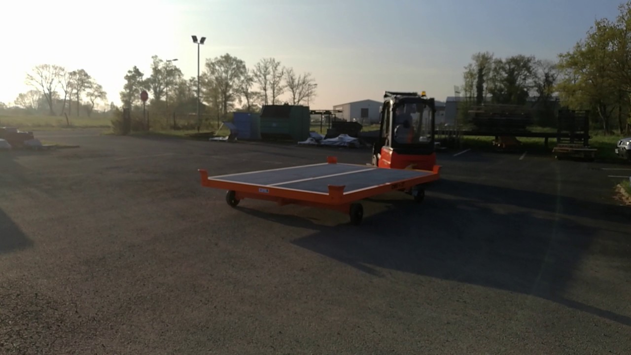 Tout roule chez GECO avec la remorque embase roulante - YouTube