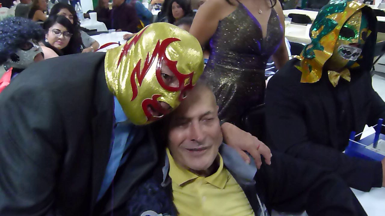 UN ABRAZO FRATERNO DE DOS LUCHADORES QUE HAN ESTADO ENFERMOS FRAY ...