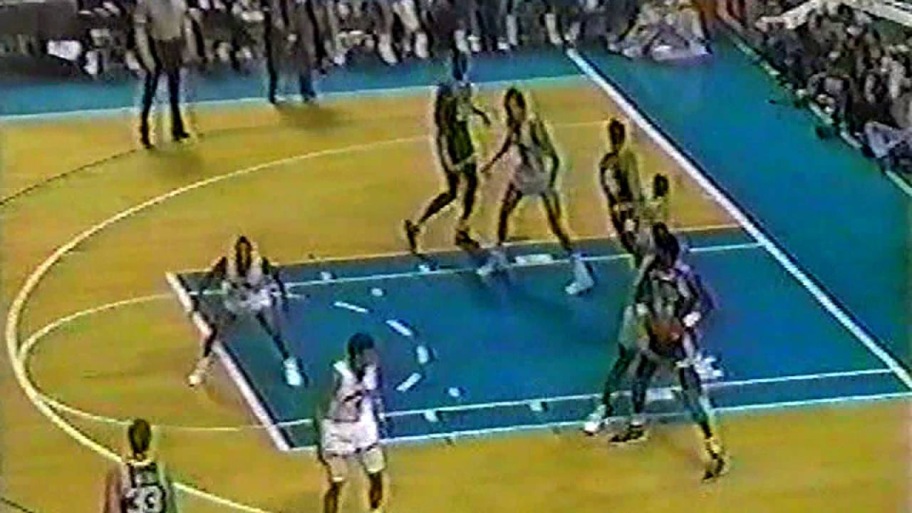 Larry Bird - Passing Highlights vs. Hornets (1990) - YouTube