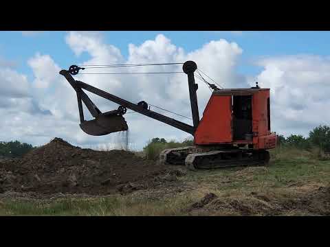 Caterpillar D2, Bay City pull shovel and a Northwest dragline in action ...