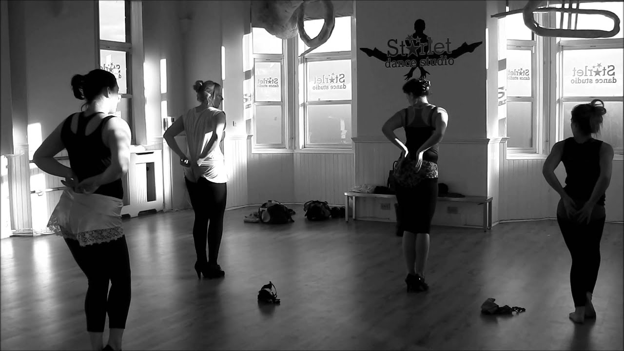 Burlesque Class with Asteria Bluebell - YouTube