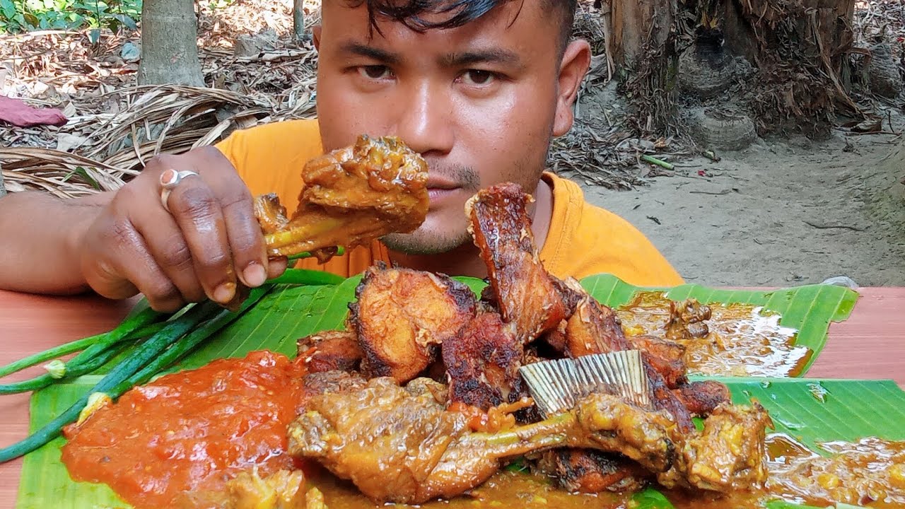 Chicken curry with fish fry - YouTube