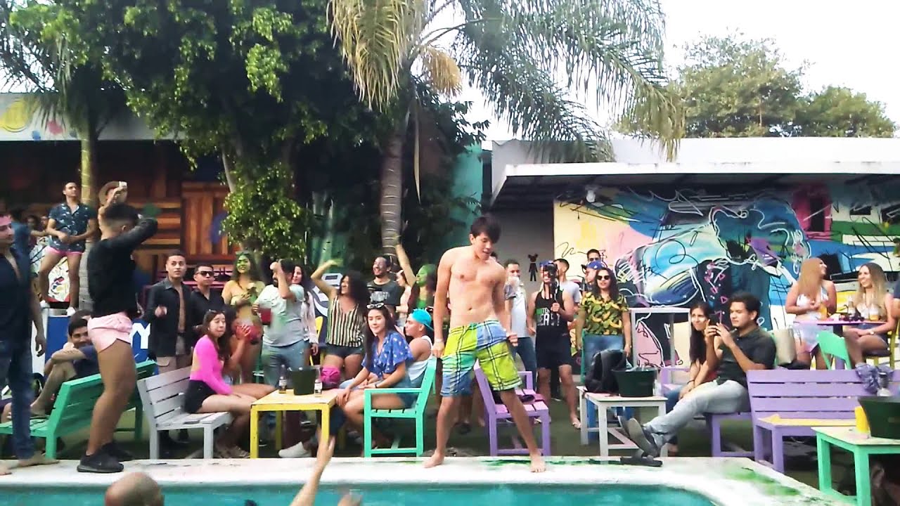 Neón HOLI pool Party 2020 en BZK - YouTube