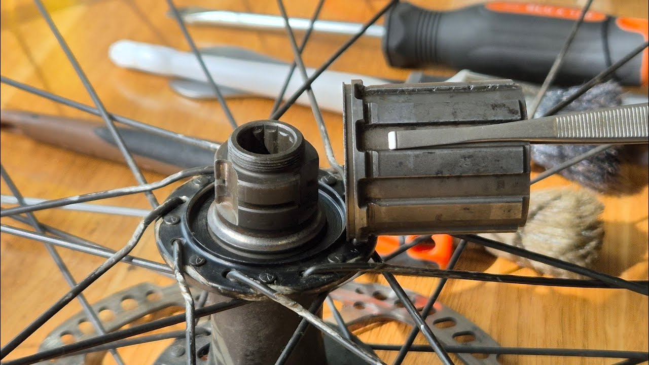 How to fix/service rear hub & freehub body. - YouTube