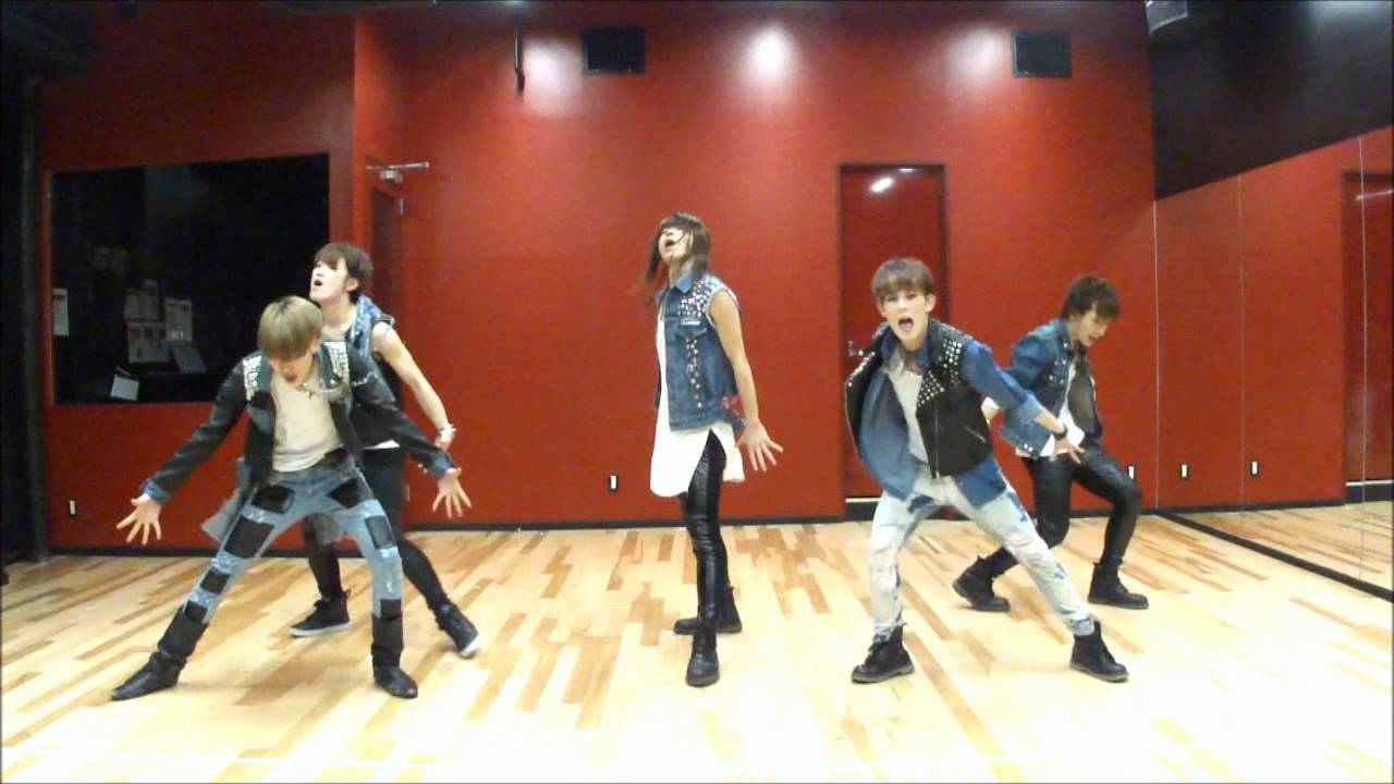 Shinee Key Sherlock Outfit