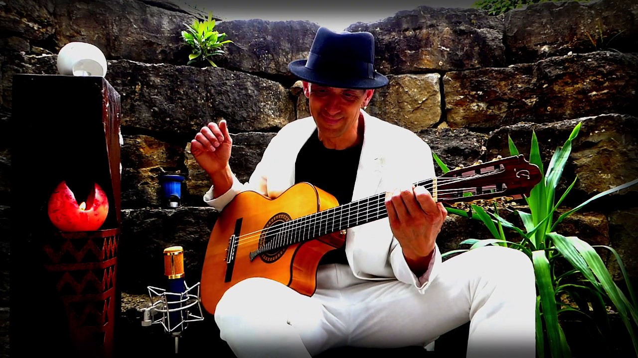 Open air music on a nylon string guitar in the garden - YouTube