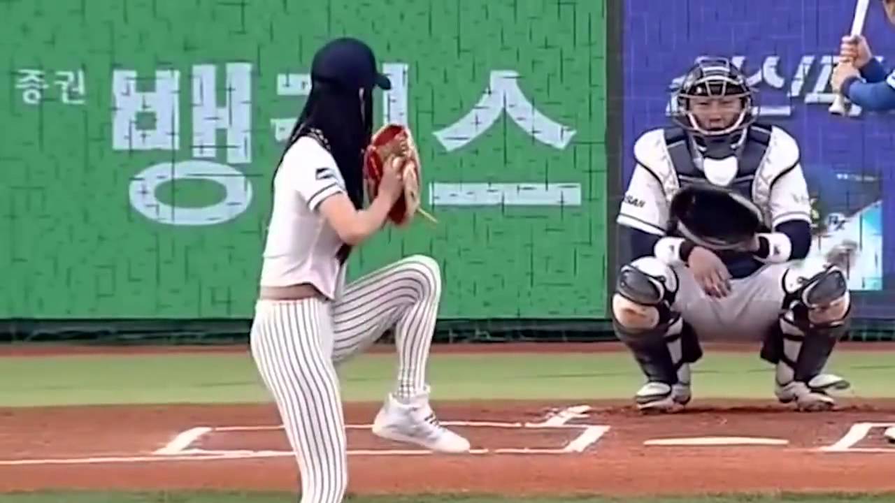 Korean idol first ball TOP 10 - YouTube