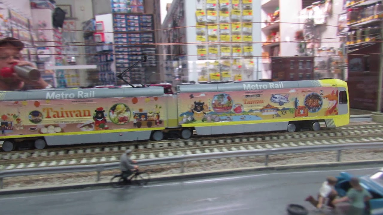 8/31/19 Some nice model trains spotted at Arnie's Model Trains - YouTube