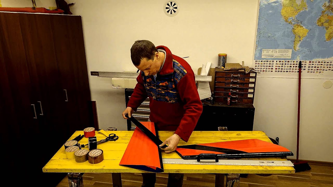 How to build a flying wing timelapse - YouTube