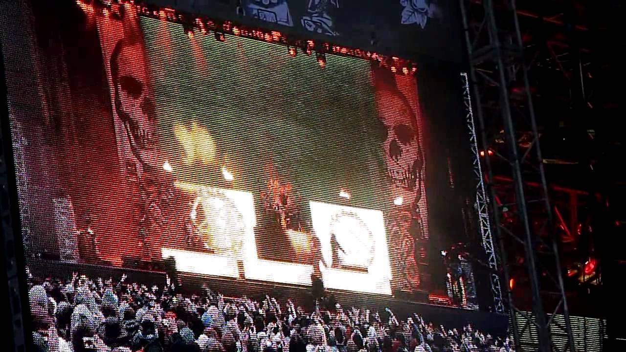 A pinch of Rob Zombie from Download 2011....Oh Yeah! - YouTube