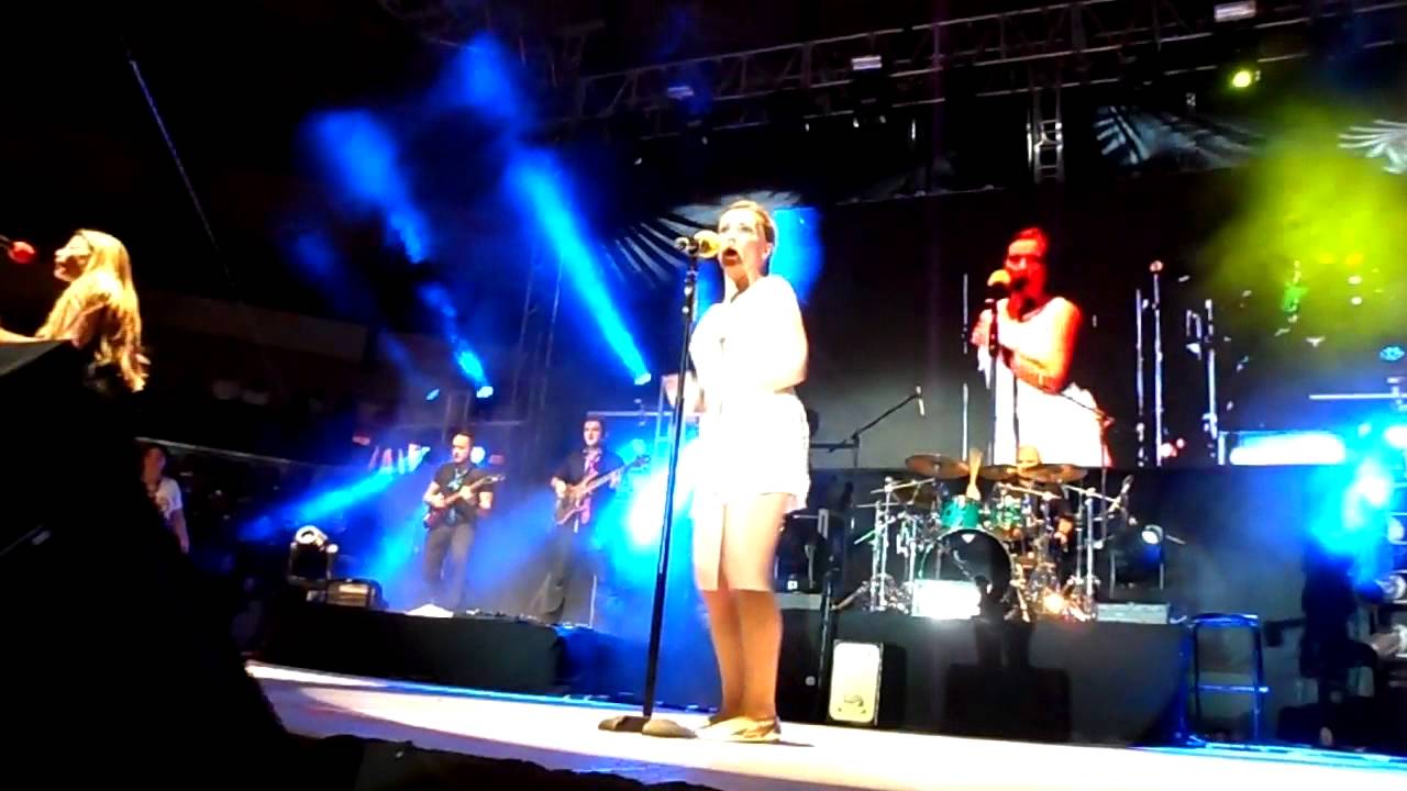 FLANS BAZAR CANCUN PLAZA DE TOROS 19 OCT 2013 - YouTube