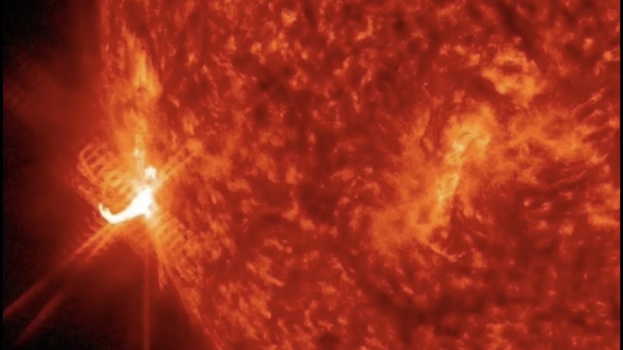 Sun Unleashes Intense X-Class Solar Flare, With More Expected - YouTube