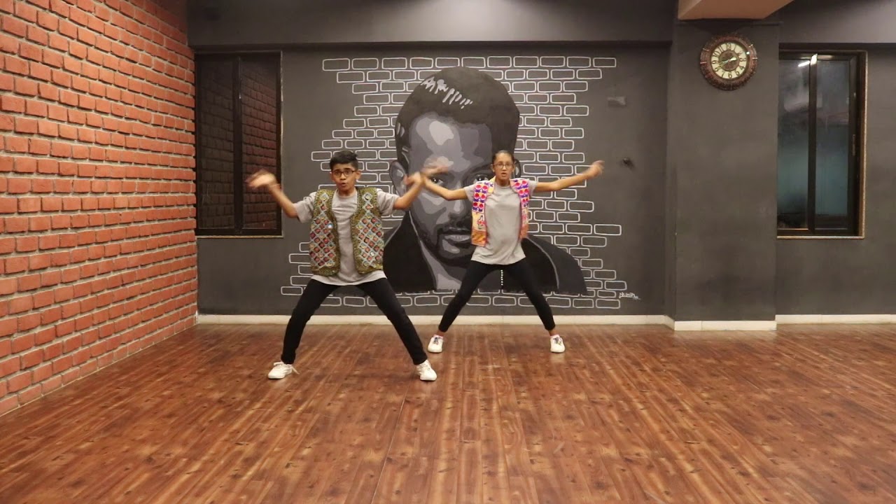 CHARAR CHARAR MARU CHAKDOL CHALE CHOREOGRAPHY BY D'ALIVE DANCE ACADEMY ...