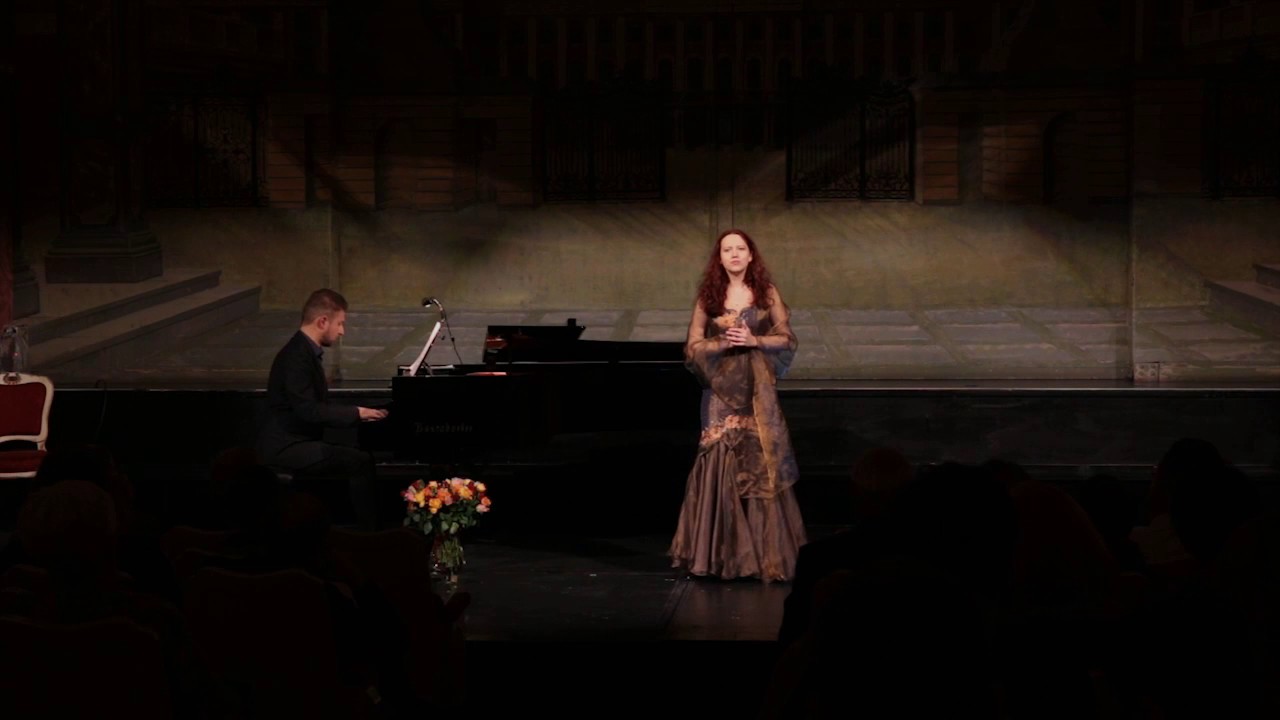 Wagner: Lohengrin, Elsas Traum, Maria Lapteva - YouTube