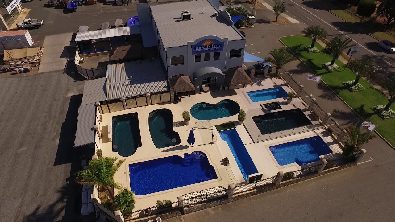 Freedom Pools Kenwick display centre - YouTube