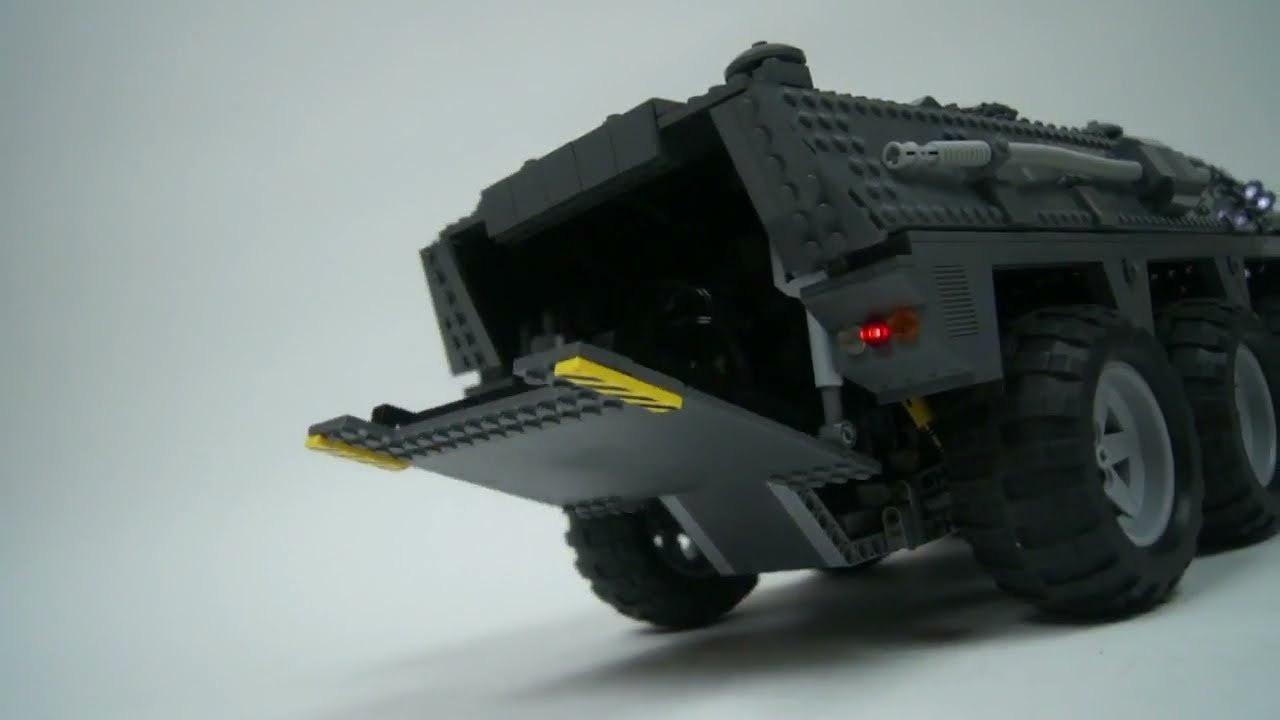Lego Motorized BMR-2 APC - YouTube