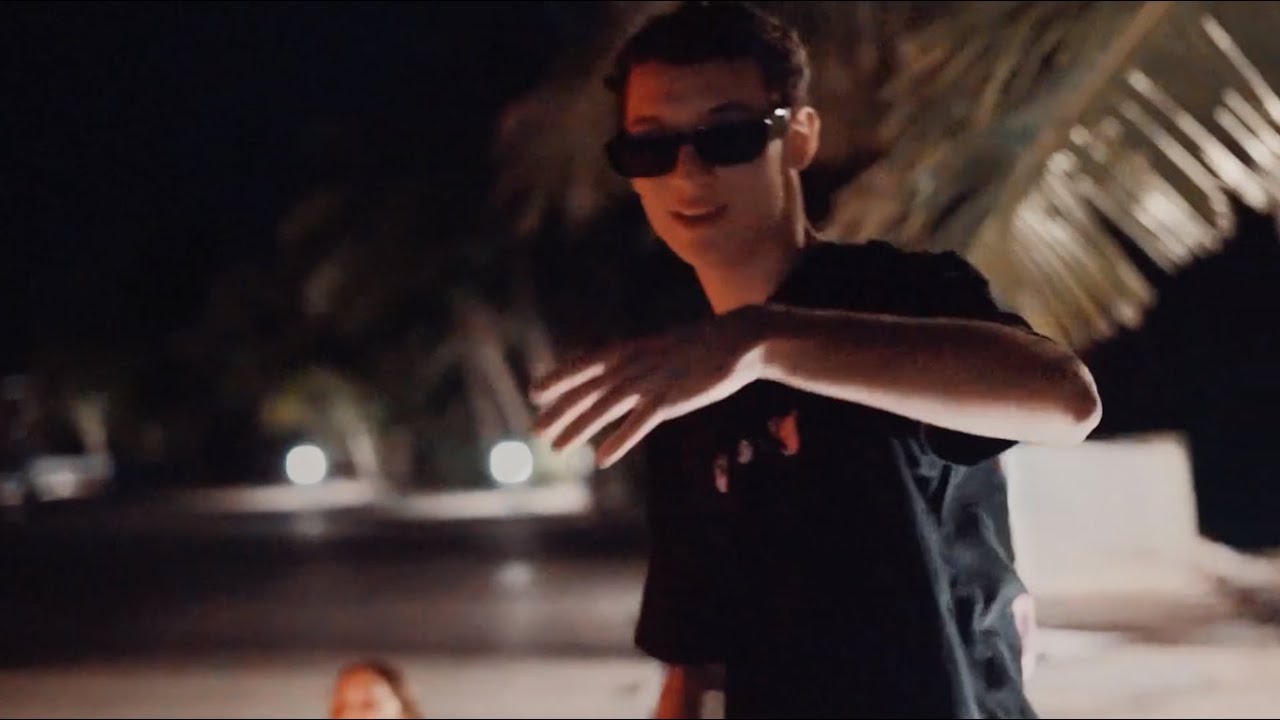 Lil Eiv - Te vi ayer ;( (Video Oficial) - YouTube