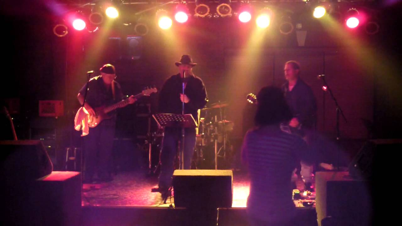RAY NOVELLI AND THE WRONG CROWD ROCK THE ICE HOUSE! 1/24/14 - YouTube