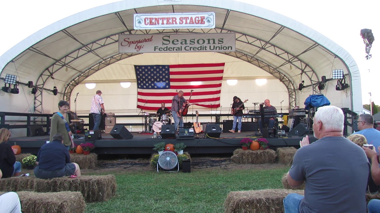 Leaf Jumpers - Half a Mile Away/U2-Desire - YouTube