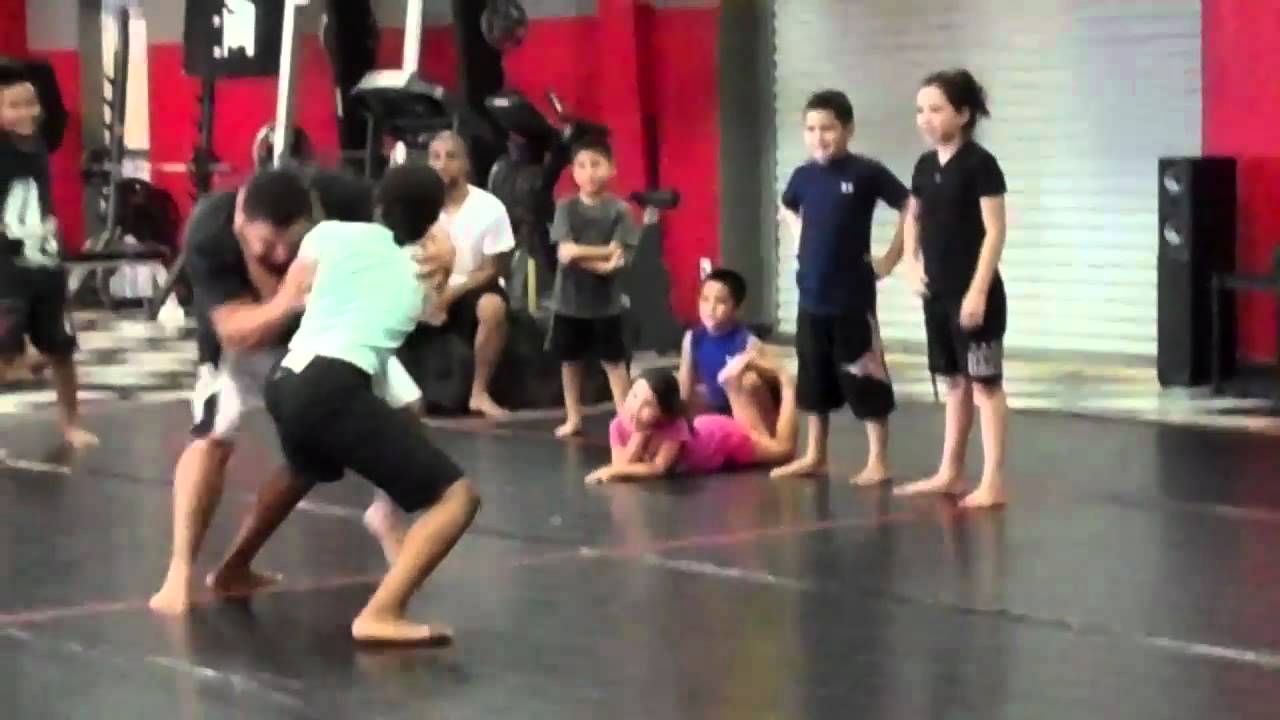 4 OZ. Fight Club Houston Texas Kids MMA class grappling day! - YouTube