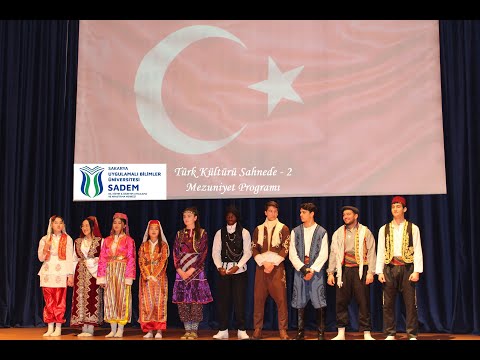 Geleneksel Türk Kıyafetleri Defilesi
