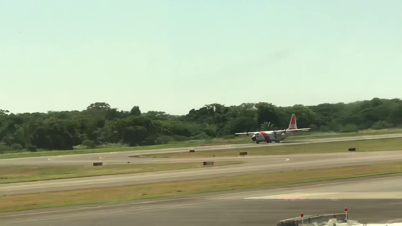 Take off ATR-72 - YouTube