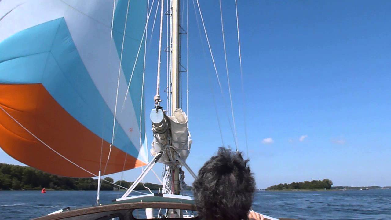 Raider 35 spinnaker Veerse Meer - YouTube