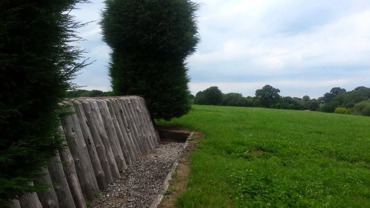 Ditch palisade - YouTube