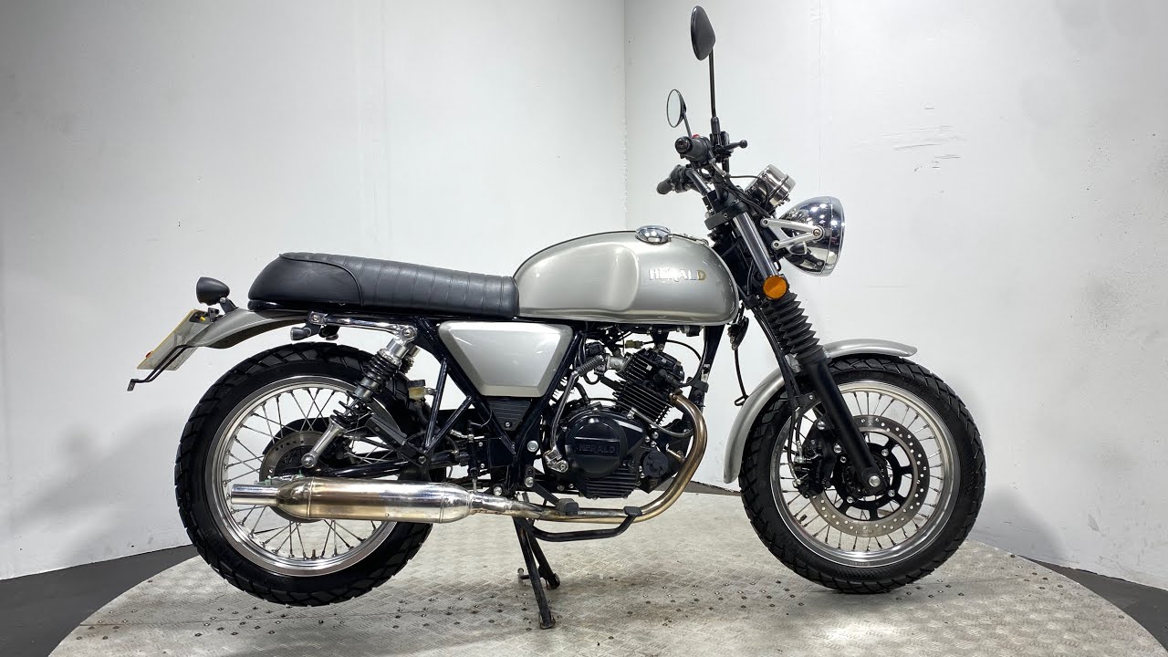 HERALD MOTOR CO STREET CLASSIC 125 2019 1K WALK AROUND - YouTube