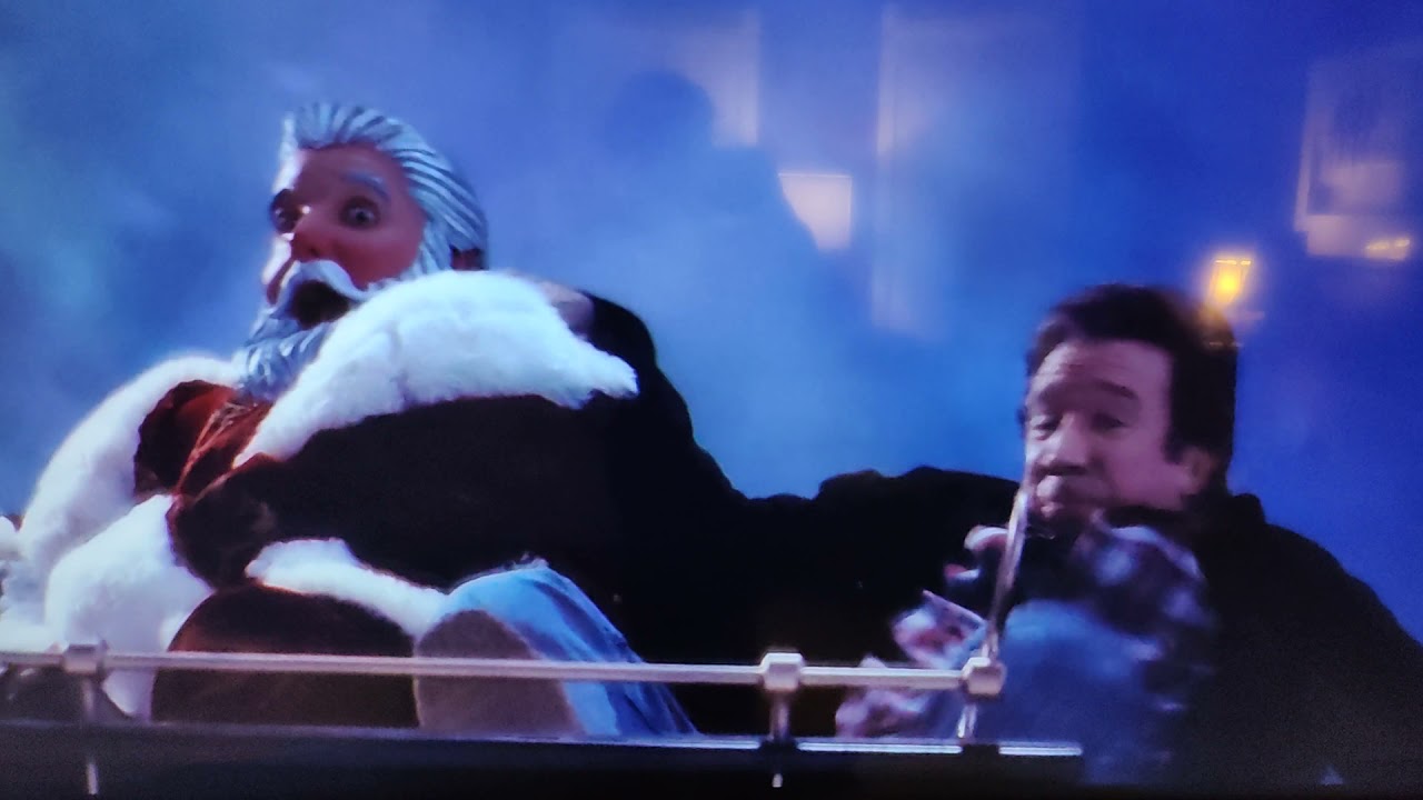 3rd favorite scene from Santa Clause 2 - YouTube