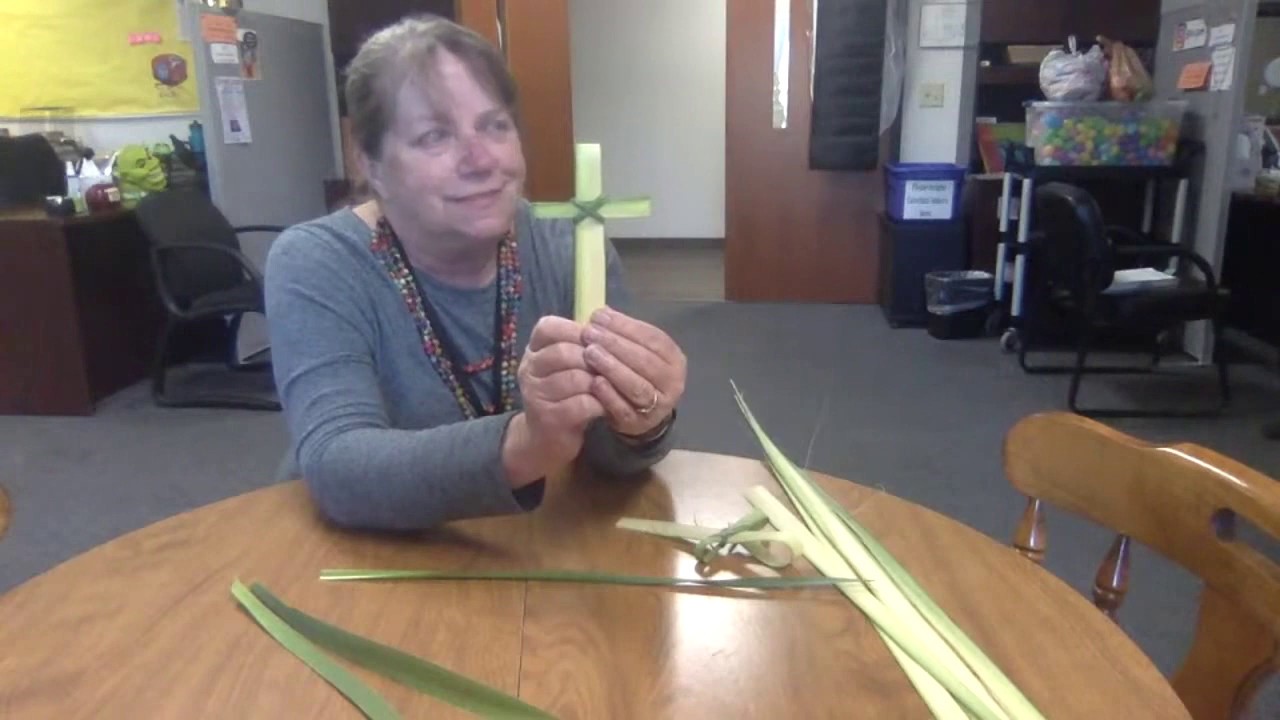 How to Make a Palm Cross - Kim Mertes - Saint Therese Catholic Church ...
