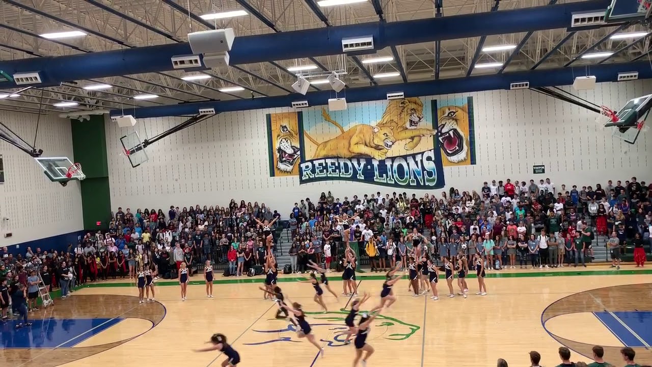 Reedy Cheer Homecoming 2019 - YouTube