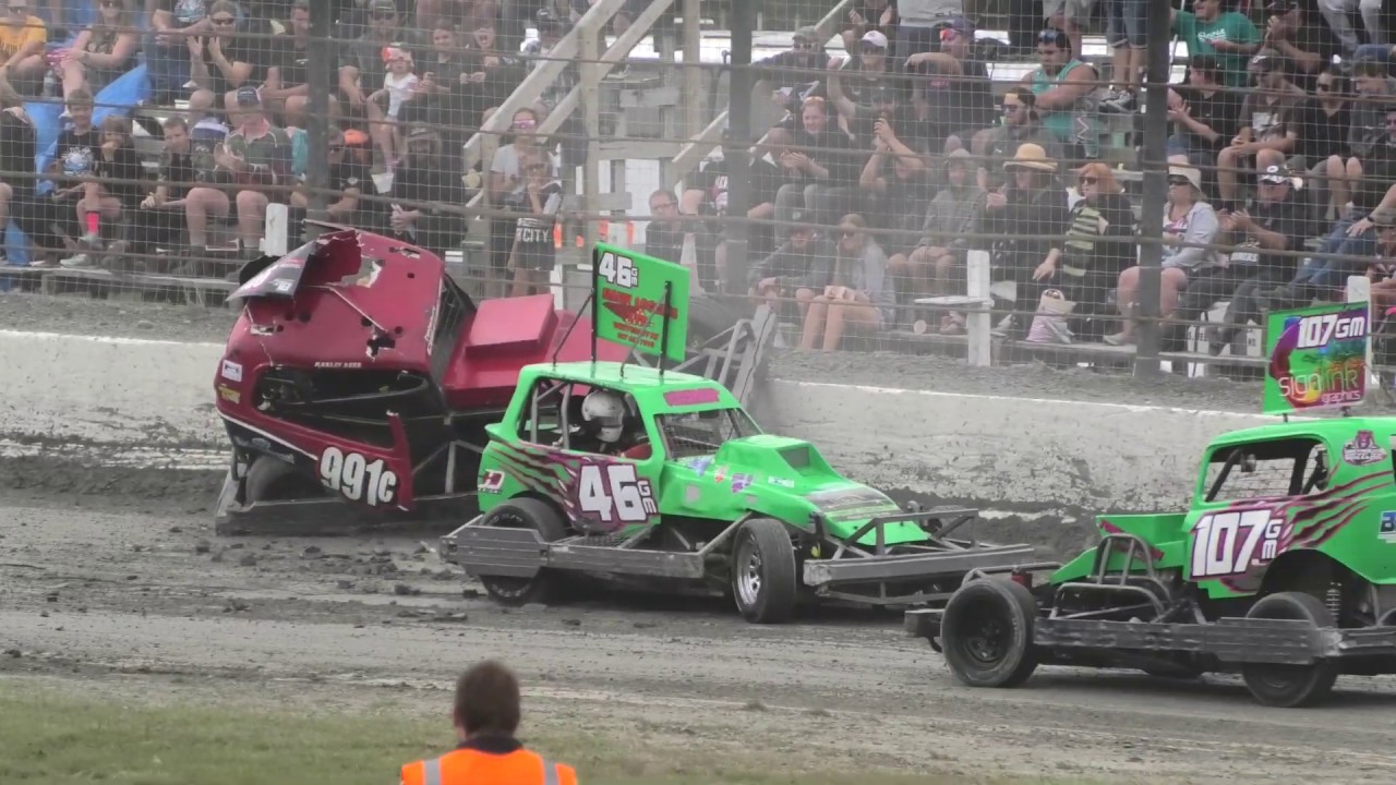 NZ Stockcar Teams Championship Qualifying Race 11 - YouTube