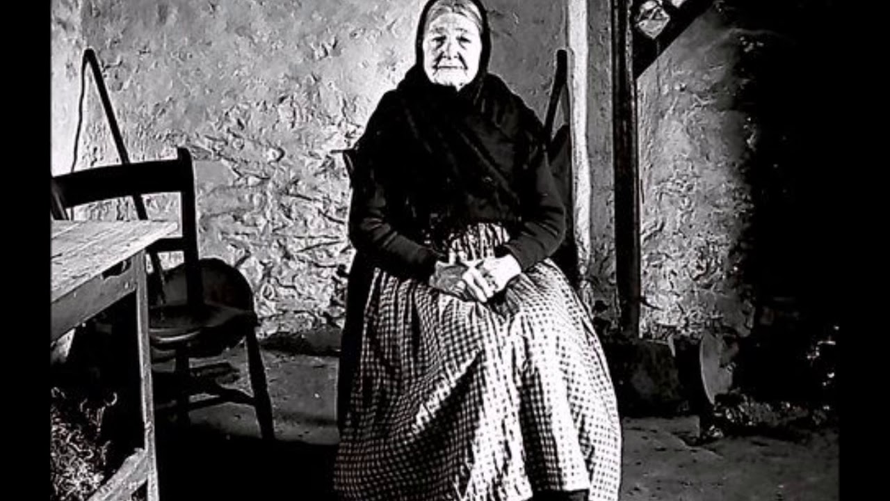 Biddy Riley (Old Irish folk song) - YouTube