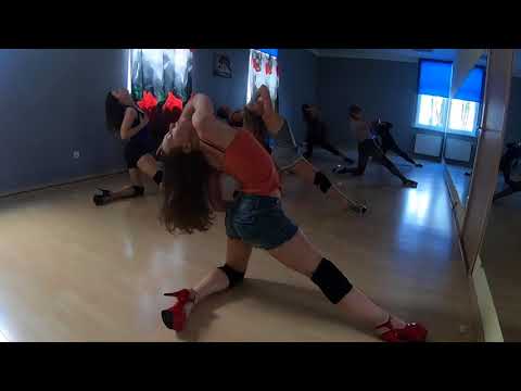 Strip plastic - floor work (workout). Hypnotic - Zella day